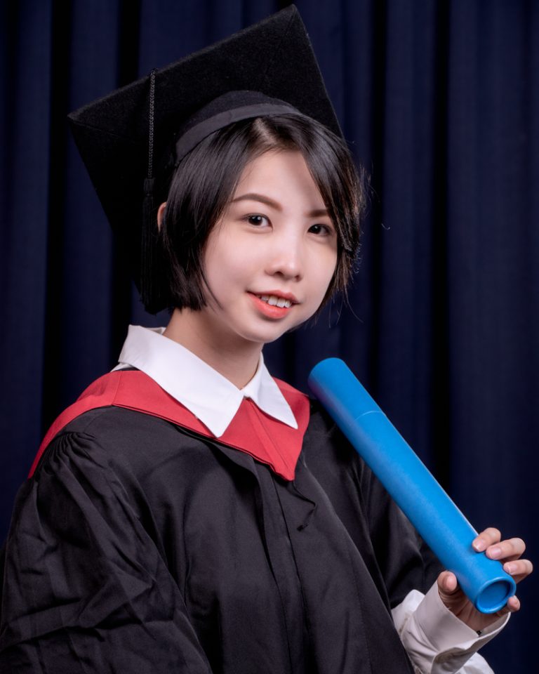 Graduation Photo Package - Loominos Studio
